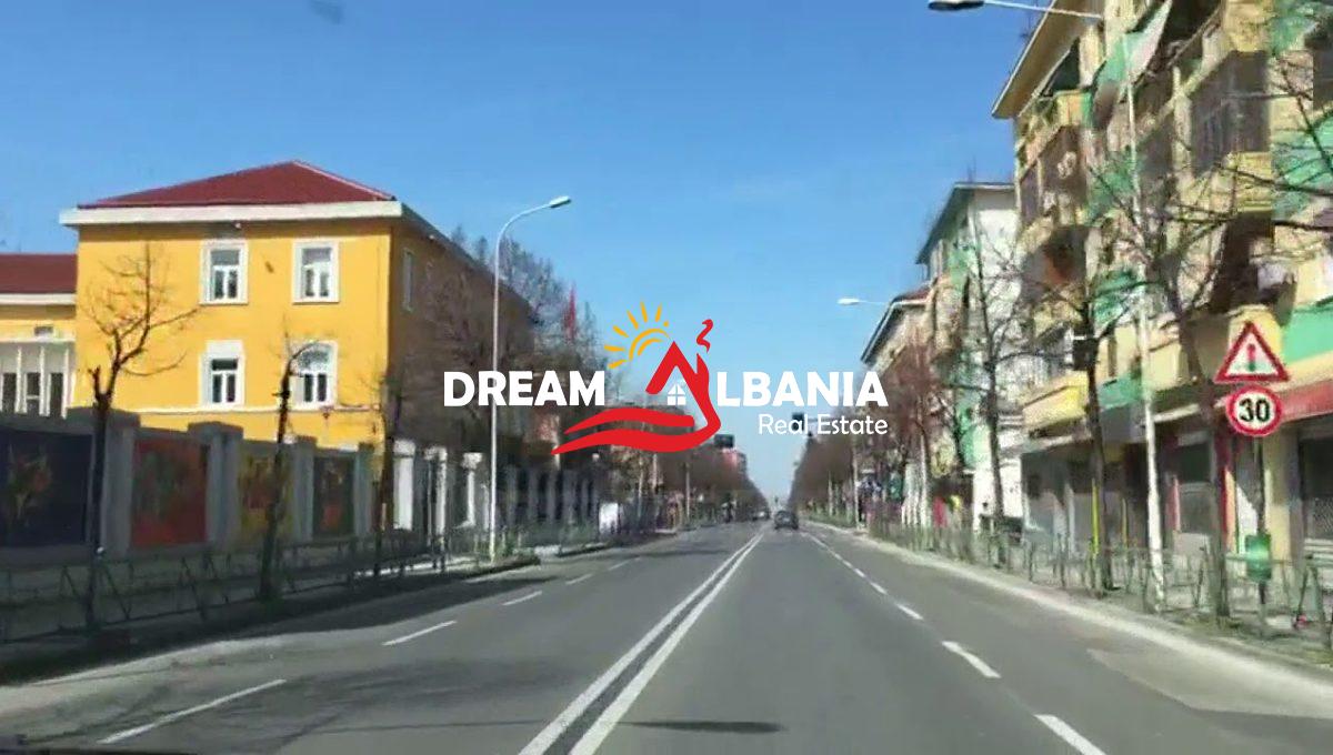 Dyqan ne Shitje ne rrugen e Durresit buze rruge (ID 4171366) - Dream ...